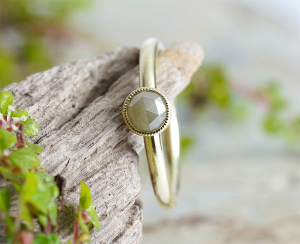Olive Green Diamond Ring in 18k Yellow Gold, Diamond Engagement Ring ...